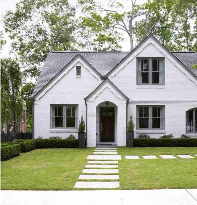 21 Classic Ideas for White Ranch House with Black Trim - Tangy House