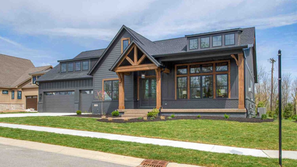 24 Striking Ideas for Dark Grey House with Cedar Accents - Tangy House