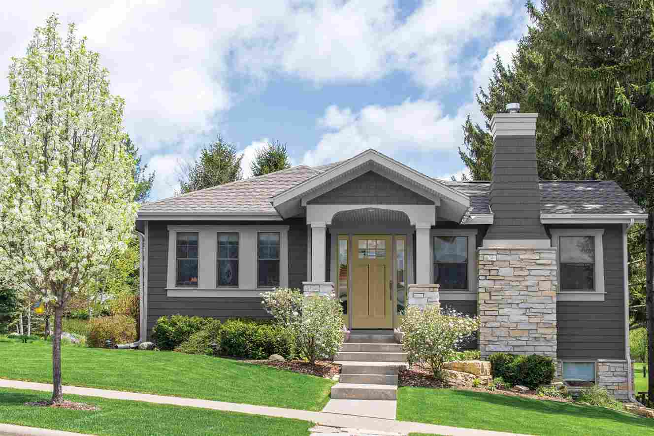 29 Stunning Looks: Charcoal Grey Grey House With Black Trim - Tangy House