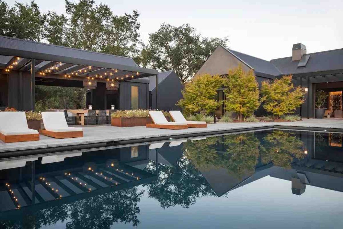 Elevating Home Aesthetics with Unique Exterior Architectural Features ...